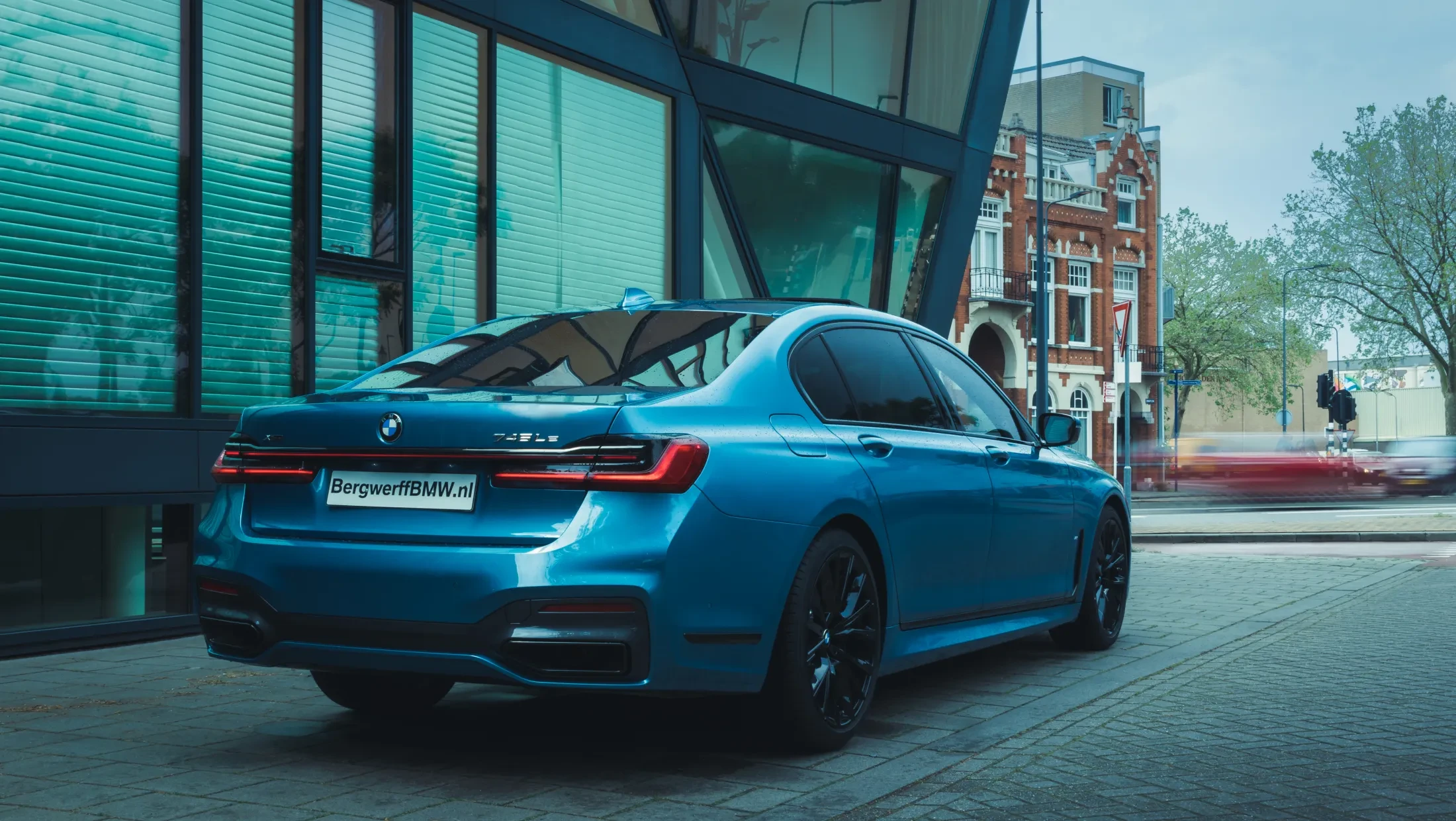 BMW 745Le Maldives Blue G12 LCI | Bergwerff Automotive